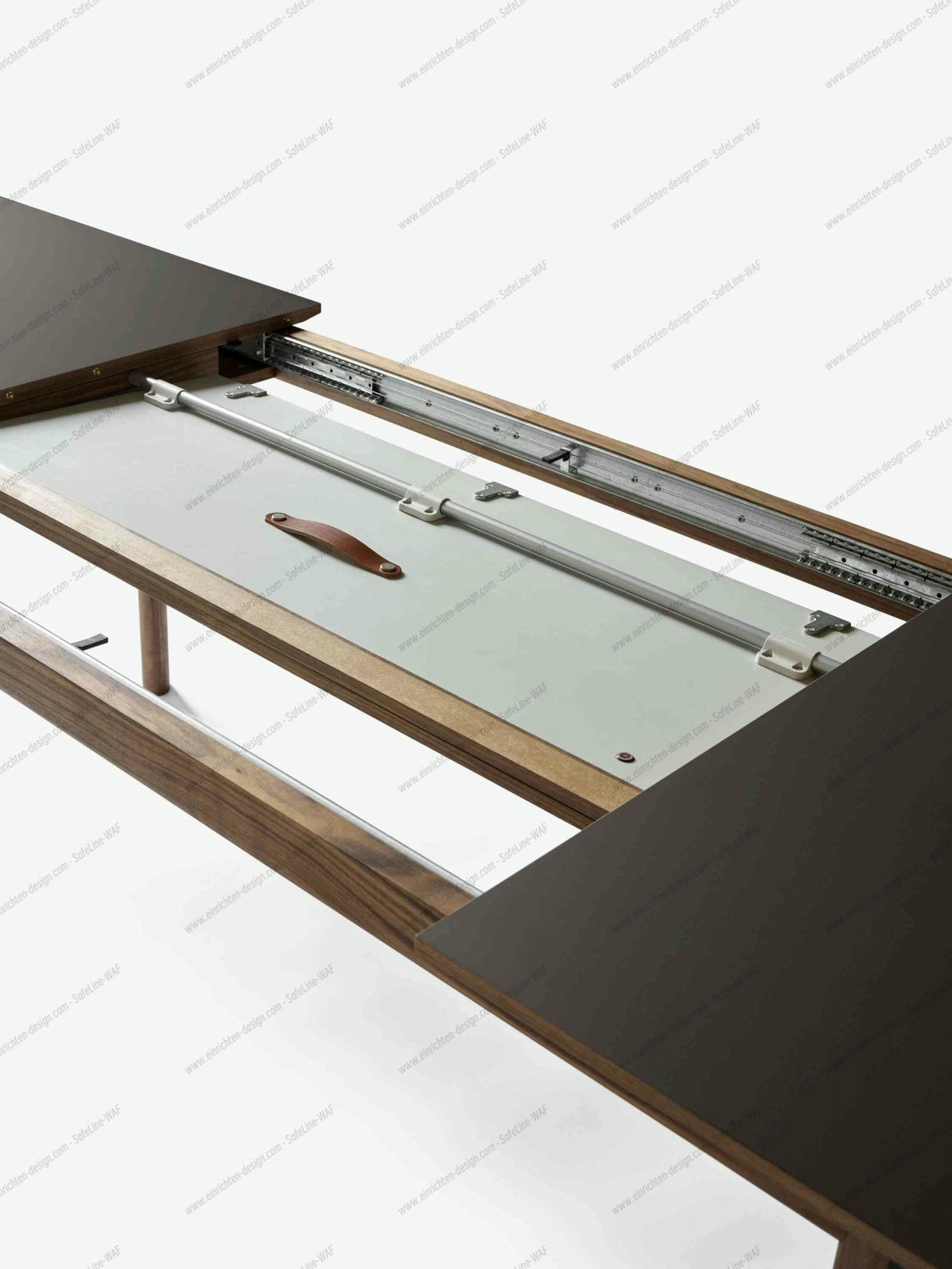 Patch table &tradition store